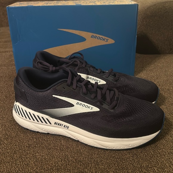 Brooks | Shoes | Brooks Beast Gts 24 Wide | Poshmark